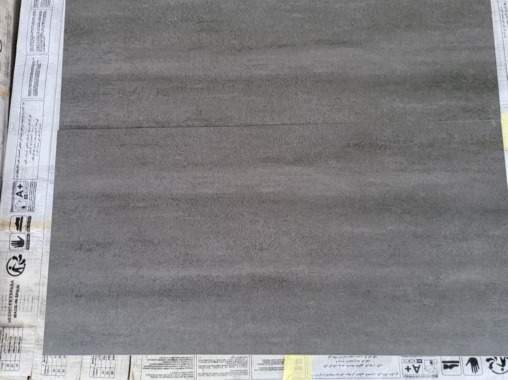 Keramik 30x60 (Neu und originalverpackt) in Schlatt-Paradies für CHF 400 – nur Abholung auf ...