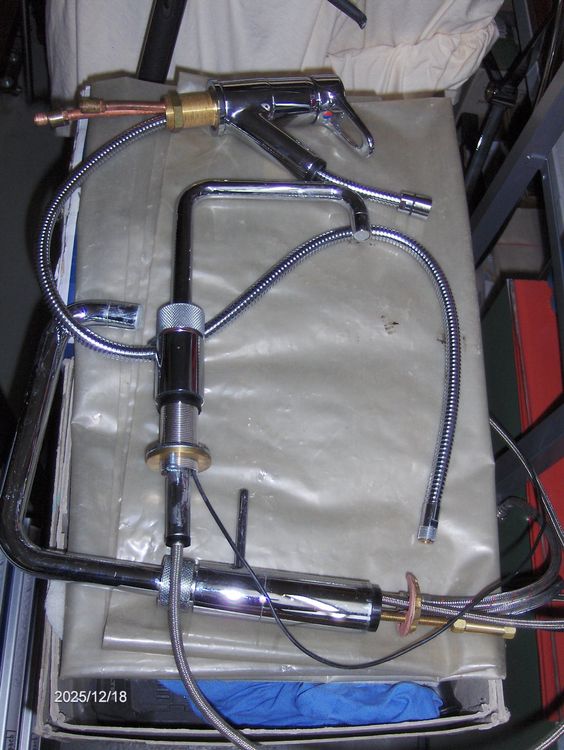 Wassermischer Schwenk Auszug Wasserhahnen 12 St. arwa KWC an (Neu ...