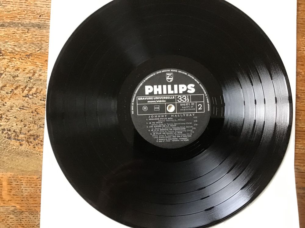 Très beau LP Johnny Hallyday (D'occasion) à Fully pour CHF 12 – avec livraison | Acheter sur Ricardo
