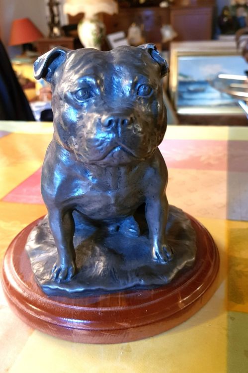 Belle sculpture en bronze d'un American Pit Bull Terrier (D'occasion) à ...