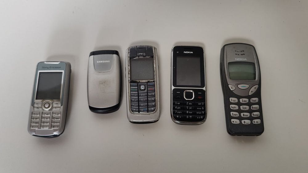 Alte Handy Konvolut, Nokia Samsung Ericsson, defekt, (50) (Defekt) in ...