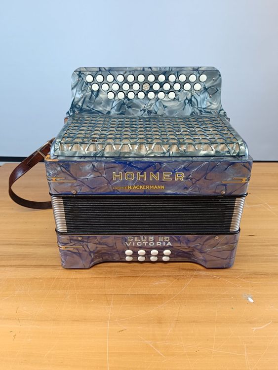 Akkordeon Hohner, Club IIB Victoria (Gebraucht) in Reinach BL für CHF ...