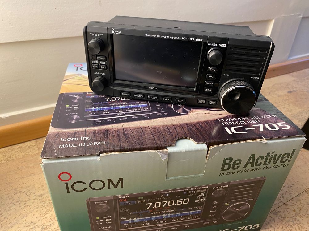 ICOM IC-705 (Gebraucht) in Saignelegier für CHF 1300 – mit Lieferung ...