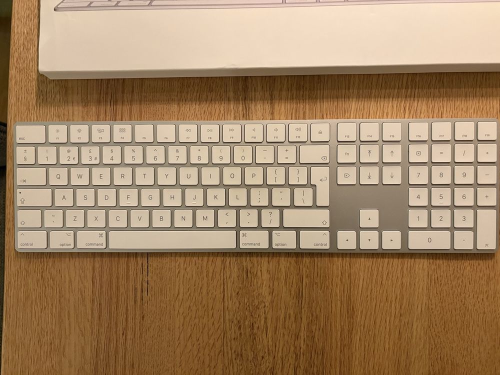 Apple Magic Keybord (EN) + Magic Mouse (Gebraucht) in Lenzburg für CHF ...