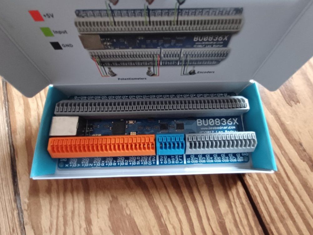 Zwei neue Leo Bodnar BU0836X Joystick Controller (Neu und originalverpackt) in Bern für CHF 39 ...