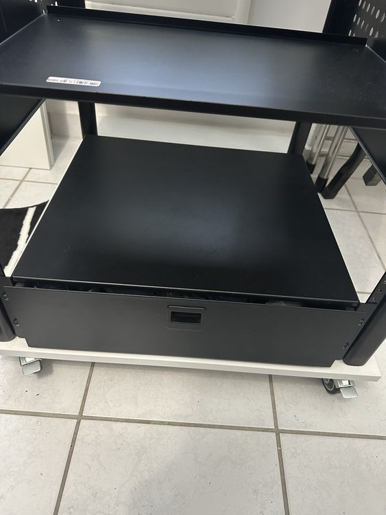 2 tiroirs rack 19” 2U + 3U (Neu (gemäss Beschreibung)) in für CHF 80 ...