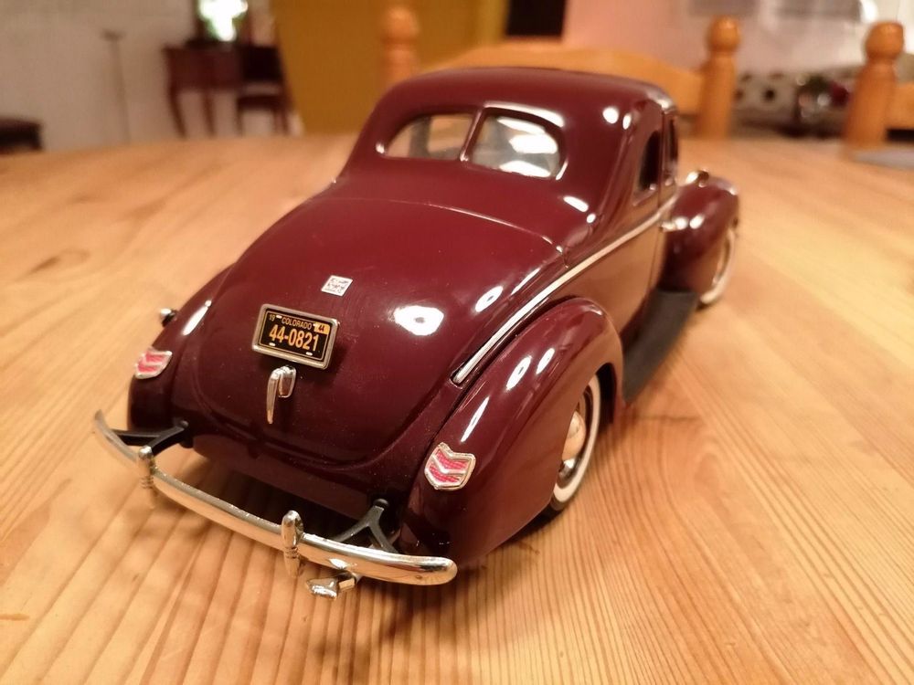 Ford USA 40er Deluxe Coupe von Ertl 1/18 | Kaufen auf Ricardo