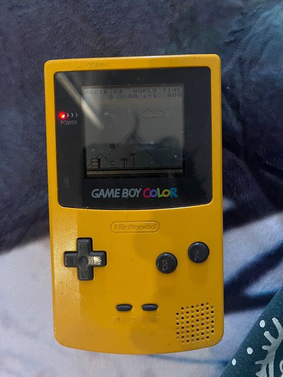 Gameboy Color + 2 games | Kaufen auf Ricardo