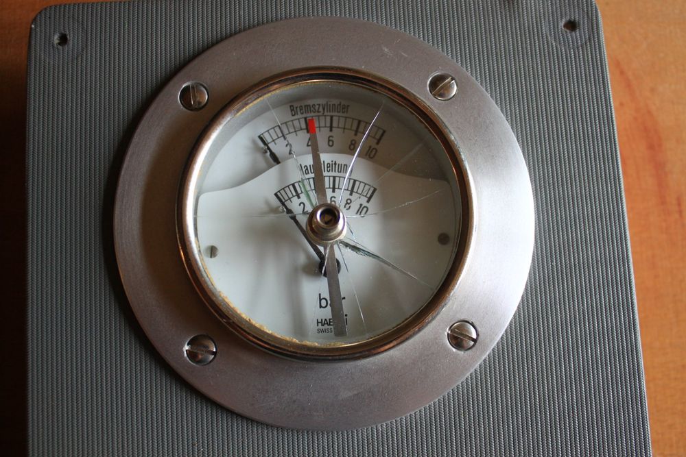 Manometer der Firma Haenni, Souvenier aus SBB RABe TEE II | Kaufen auf ...