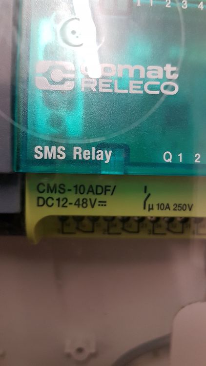 Comat SMS Relay CMS-10ADF/DC 12-48V und Siemens Logo Power (Gebraucht ...