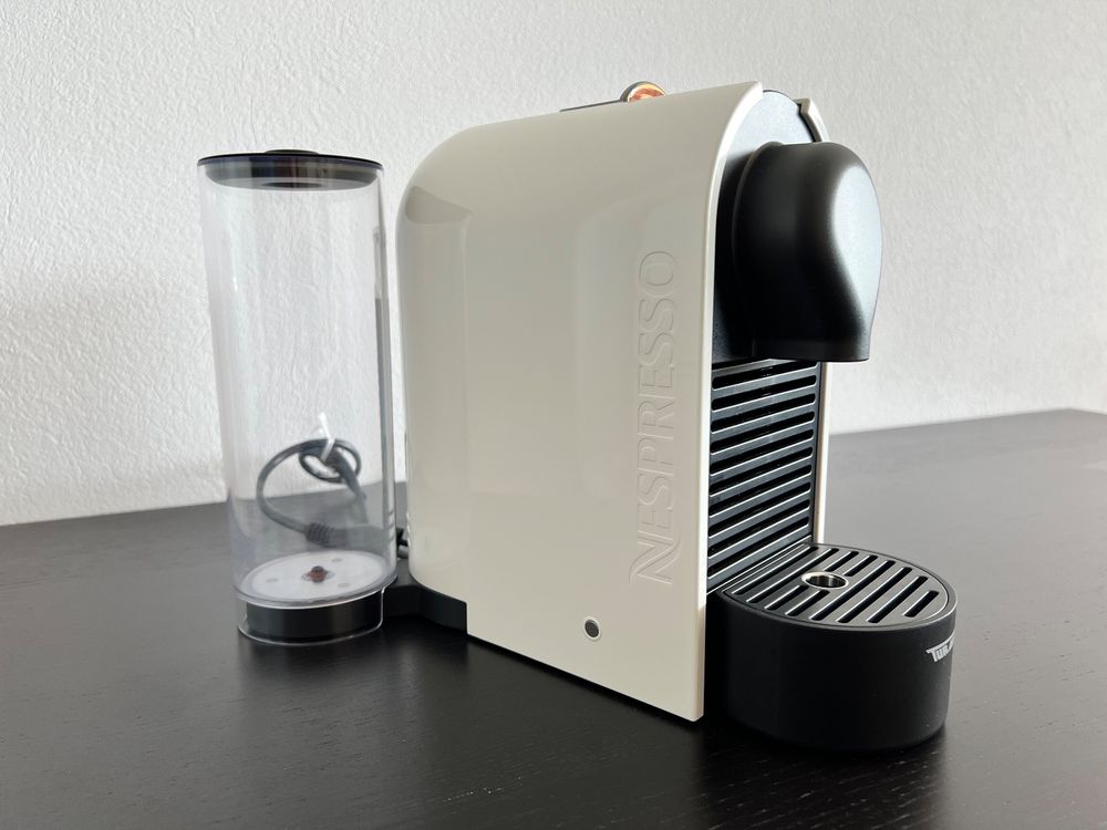 Nespresso Kaffemaschine mit Milchschäumer | Kaufen auf Ricardo