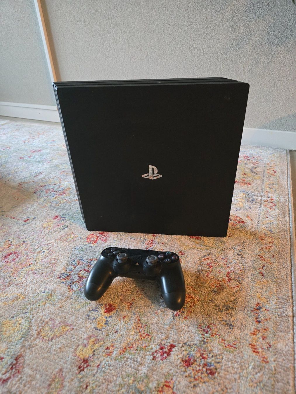 Sony PlayStation 4 Pro: Konsole mit Controller (Gebraucht) in Zürich ...