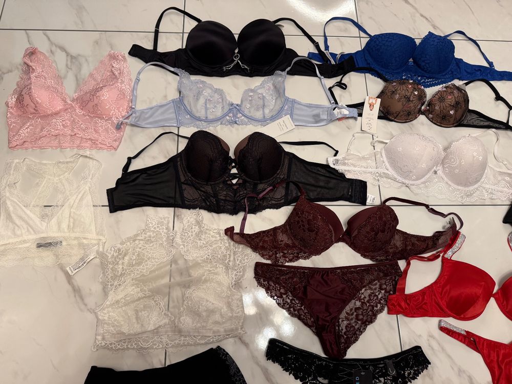 Damenunterwäsche, BHs und Slips 85B-80C M-L Marken (Gebraucht) in Arch für CHF 60 – nur Abholung ...