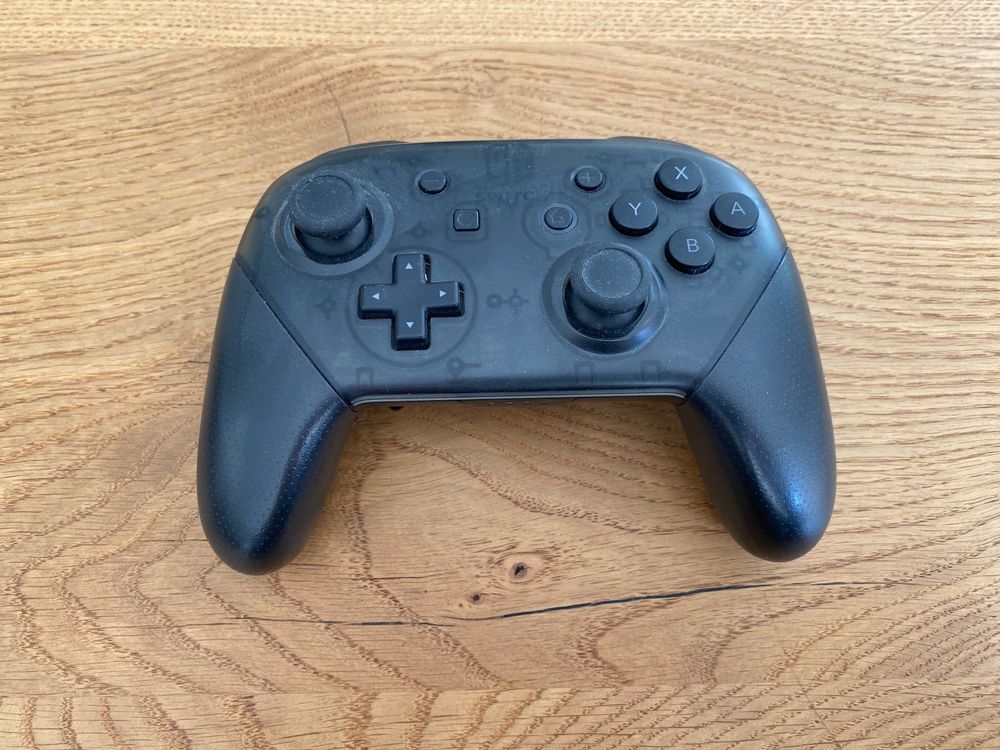 Nintendo Switch Pro Controller (Gebraucht) in Nesselnbach für CHF 40 ...