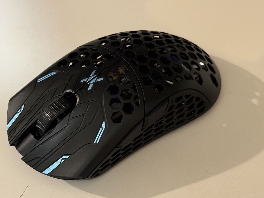 Finalmouse Ultralight X Lion (Medium) | Kaufen auf Ricardo