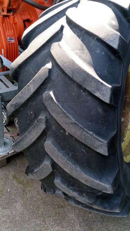 Felgen mit Reifen xm 108 540/65 r24 Michelin (Gebraucht) in Henggart ...