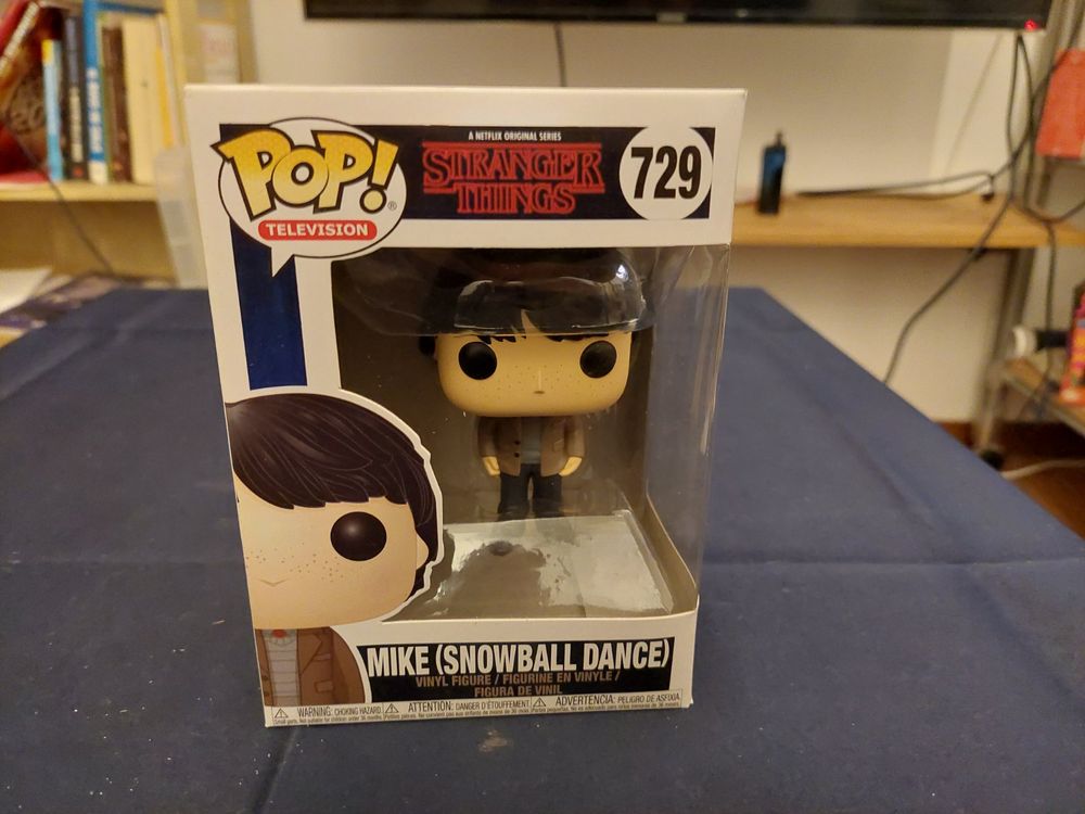 Mike snowball dance funko stranger things (Gebraucht) in Lugano für CHF ...