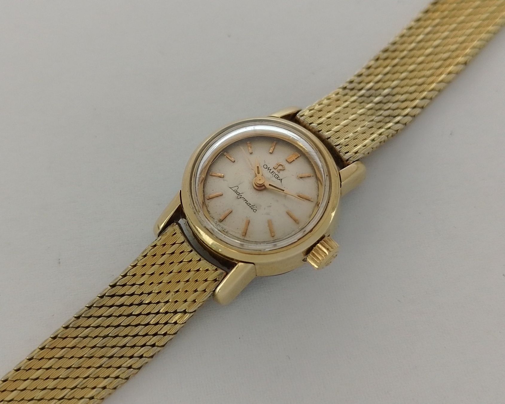 Omega Ladymatic 18K Gold/Stahl Kaliber 455 - Damenuhr (Gebraucht) in ...