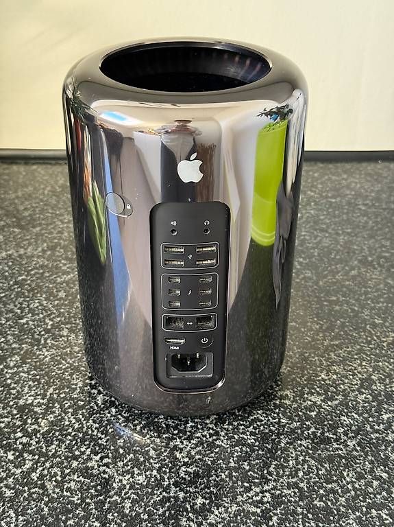 Mac Pro 2013 « Trash Can » 6 C?urs / Dual FirePro D500 / 16 (D'occasion ...