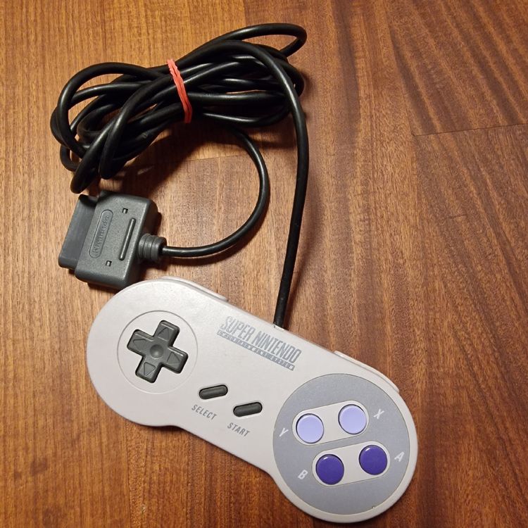 SNES + Controller + Mighty Morphin Power Rangers (Gebraucht) in Paudex ...