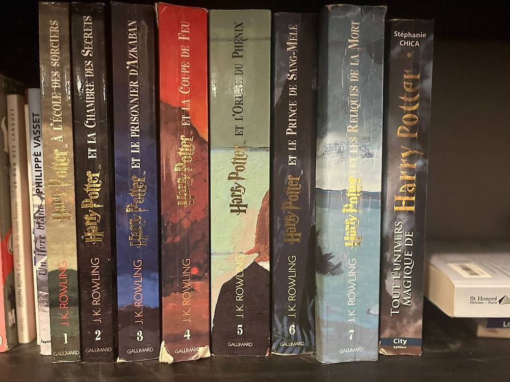 HARRY POTTER série complète + guide "tout l'univers magi... (Gebraucht ...