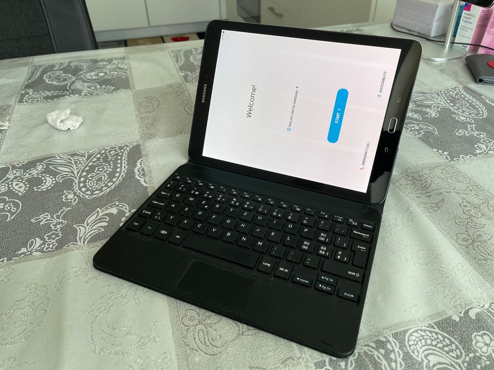 Tablet Samsung Galaxy TAB S2 LTE 10” mit cover/ keyboard (Gebraucht) in Bussigny für CHF 39 ...