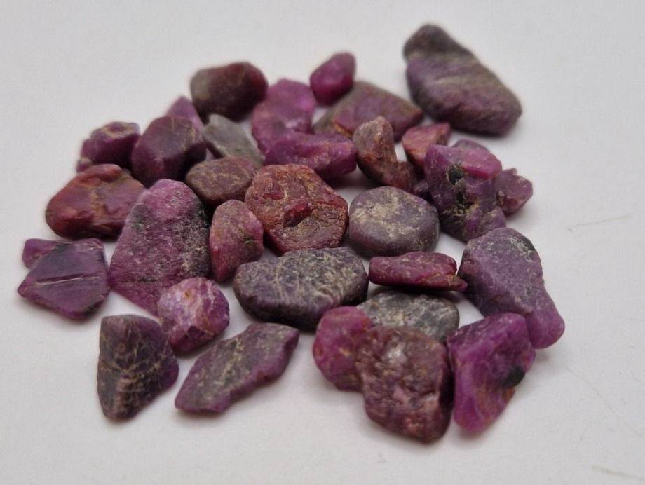 Rubin roh Lot total 101ct. (Neu und originalverpackt) in Winterthur für ...