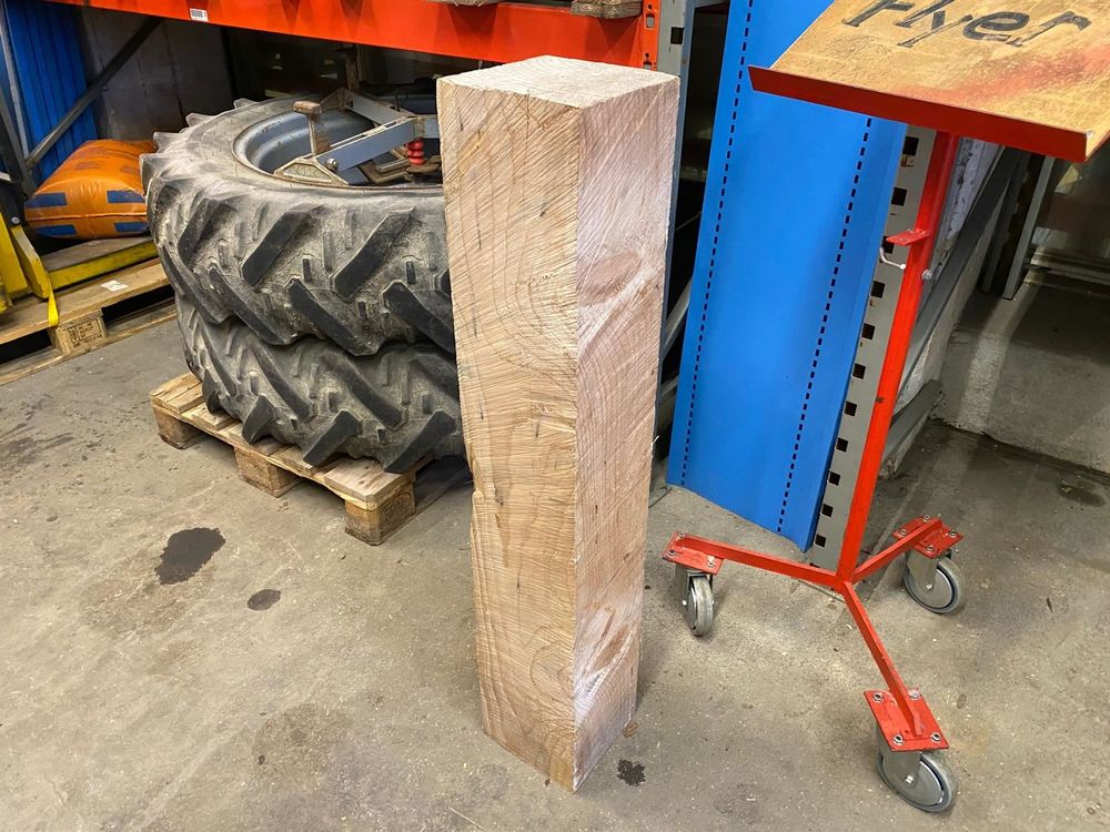A273 Holzklotz 19.5x19.5xH110cm ab 1.- (Gebraucht) in Necker für CHF 10 ...