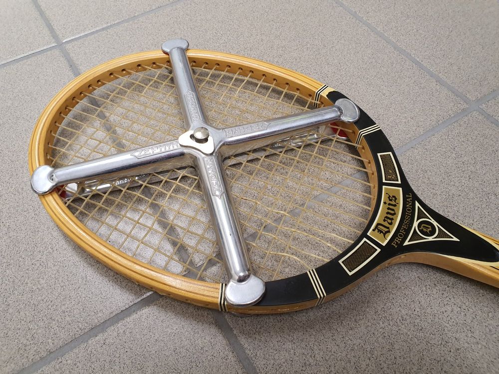 alter Tennisschläger Davis Professional (Gebraucht) in Wolfhausen für ...