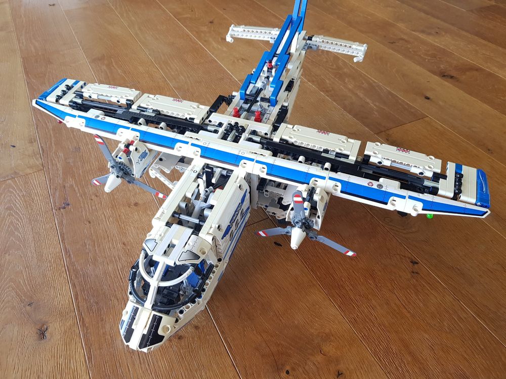 Lego Cargo Plane 42025 | Technic | Fracht Flugzeug Technik | Kaufen auf ...