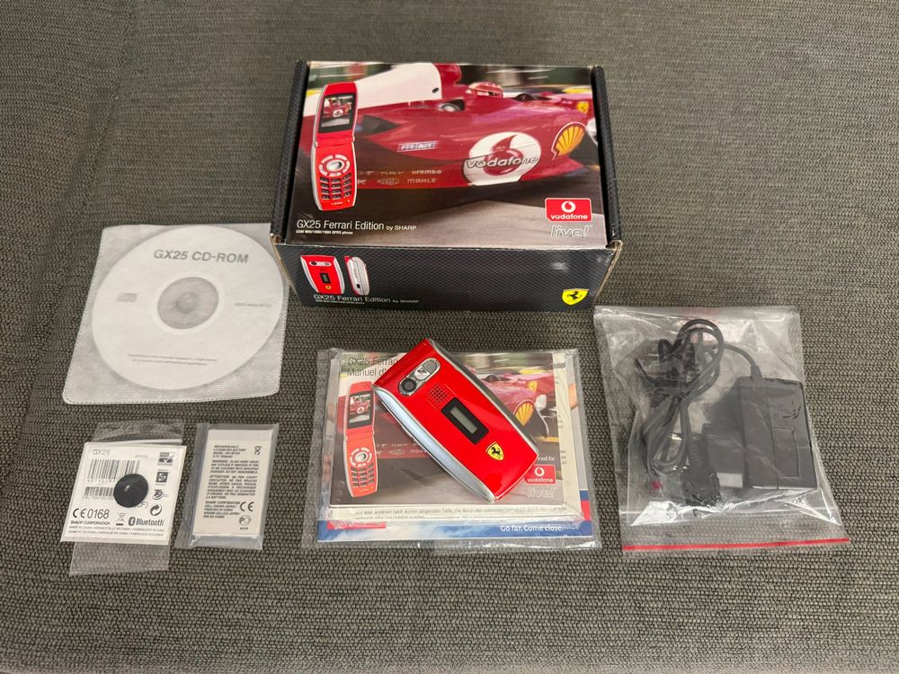 Téléphone portable SHARP GX25 Ferrari Edition (2005) (Gebraucht) in ...