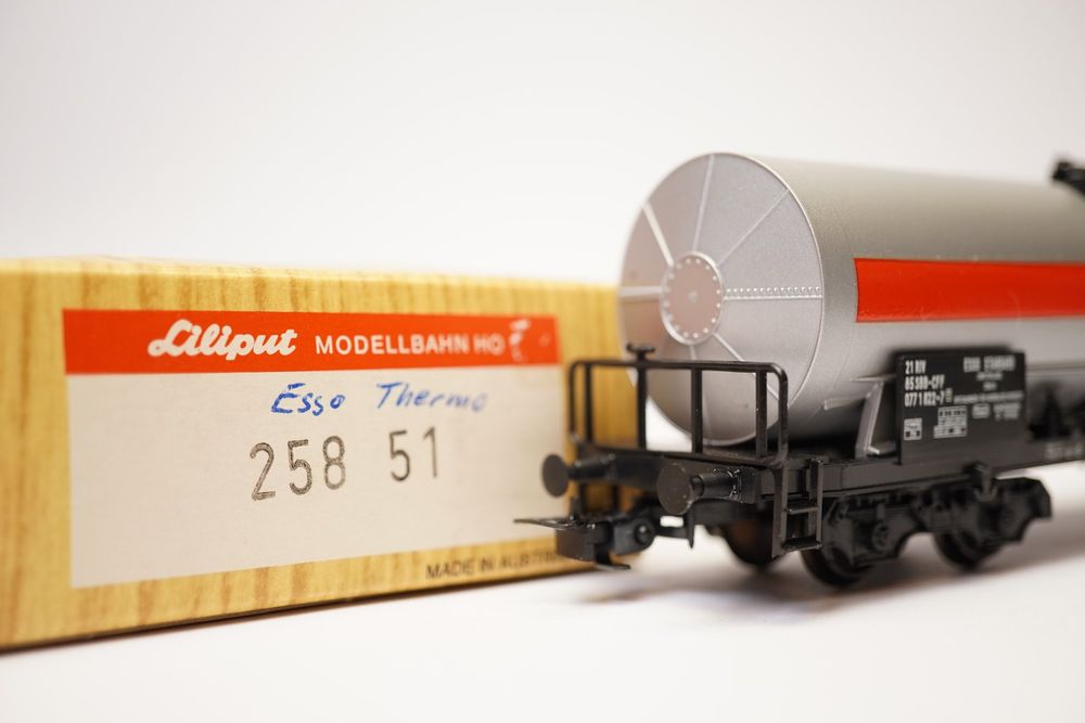 2ß Liliput 25851 SBB Tankwagen ESSO 4-achsig (Gebraucht) in Uetendorf ...