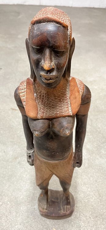 Afrikanische Kämpferin aus Holz, Handarbeit (Gebraucht) in Oberwil-Lieli für CHF 66 – mit ...