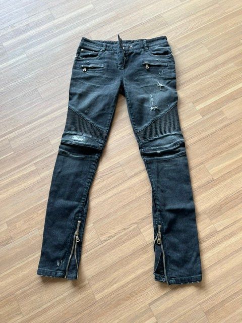 Balmain Destroyed-Jeans schwarz | Kaufen auf Ricardo