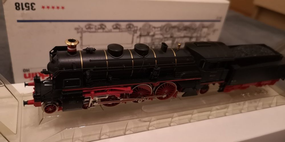 Locomotive à vapeur DB type BR18 Märklin 3518 (Neuf avec emballage d ...