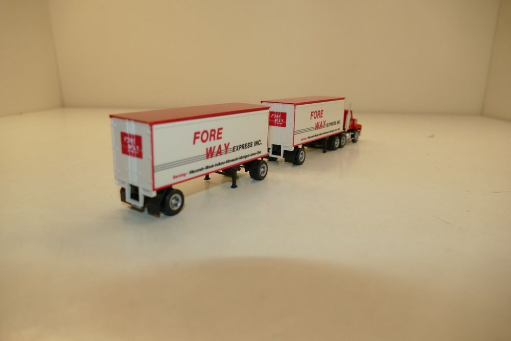 Herpa 1:87: US Mack Truck Fore Way Express INC (Neu und ...