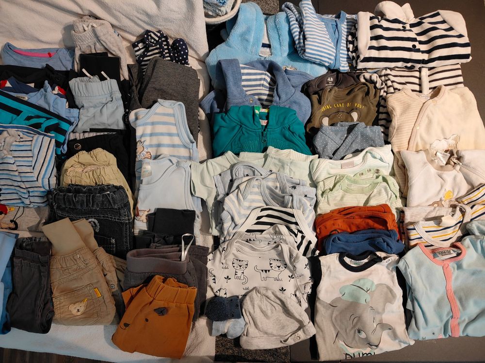 Kleiderpacket Gr. 62 XXL 58 Teile (Gebraucht) in Tenniken für CHF 35 – mit Lieferung auf Ricardo ...