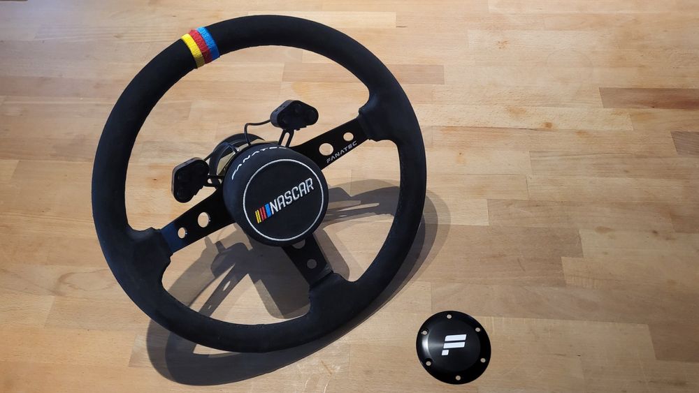 Fanatec Lenkrad NASCAR, Podium Hub, QR2, Button Cluster (Gebraucht) in ...