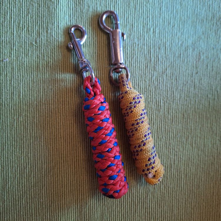 2 Bringsel für Hundesport (Gebraucht) in Opfikon für CHF 5 – mit ...