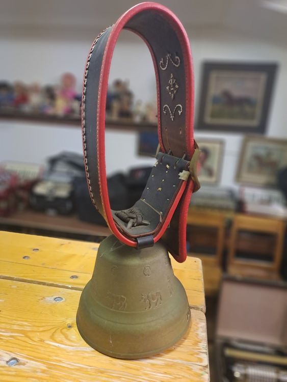 Belle cloche (D'occasion) à Villeneuve pour CHF 162 – retrait ...