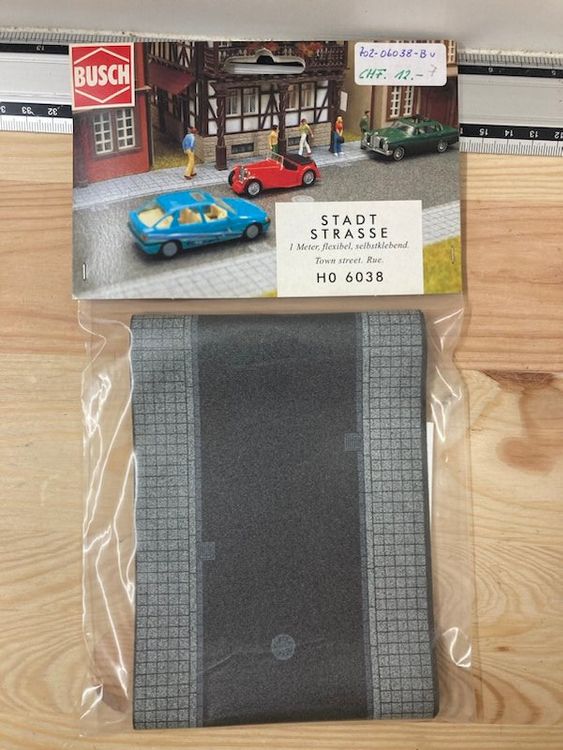 Busch H0 6038 Stadtstrasse 1m (Neu und originalverpackt) in Brislach ...
