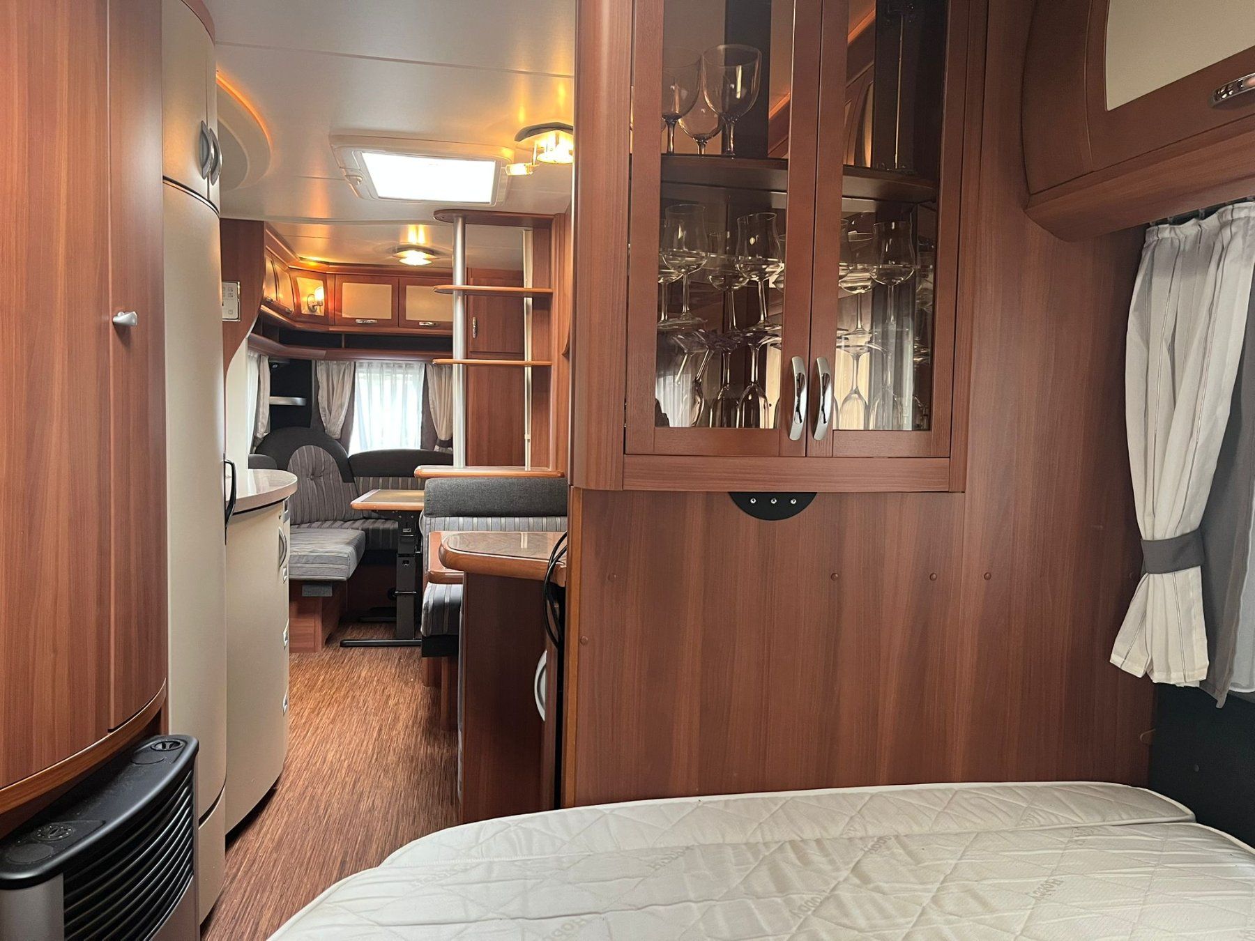 Hobby Prestige 650 KMFe, MFK, Mover, 7 Plätze, Winterfest (Gebraucht ...