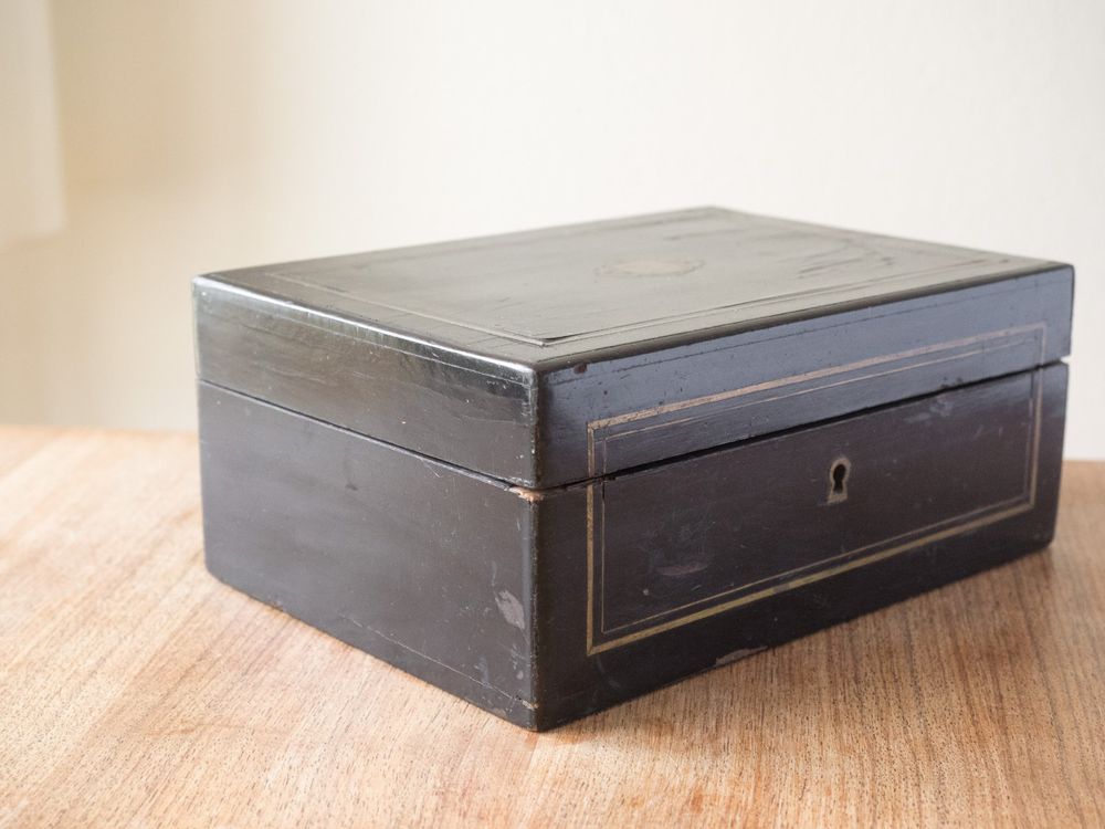 antike Holzschatulle schwarz Messing-Intars vintage Art Deco (Gebraucht ...