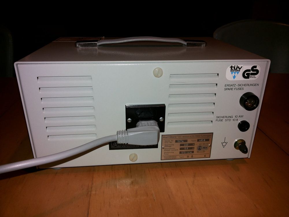 Kaltlicht- Fontäne Karl Storz 485 B. für Endoskopie. (Gebraucht) in Ennenda für CHF 35 – nur ...