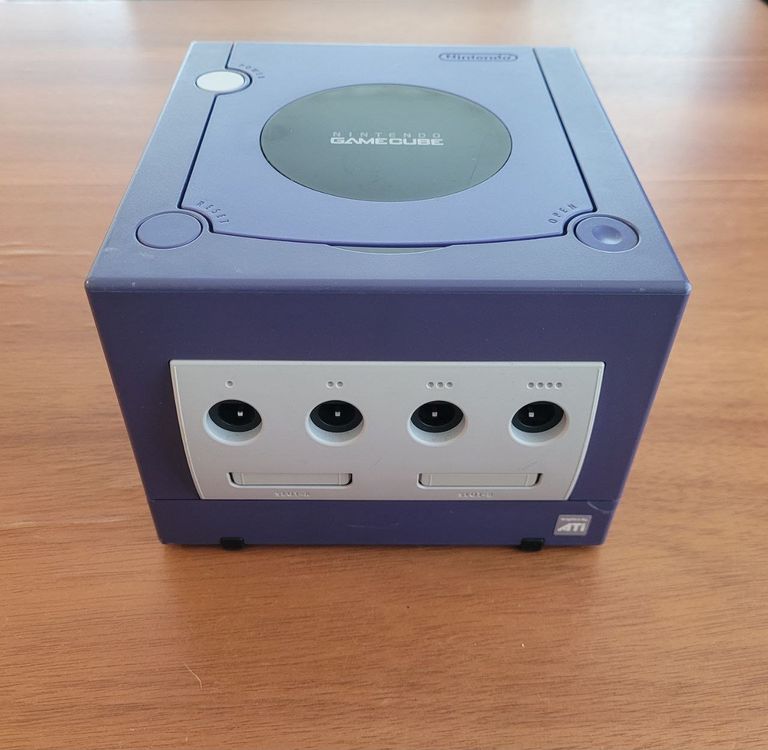 Console Nintendo GameCube – DOL-001(EUR) – Défectueuse (D'occasion) à ...