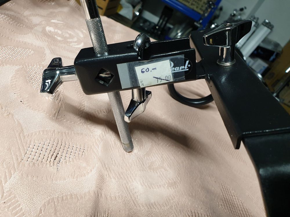 Pearl PGH-20 Universal Guiro Holder / Schlagzeug/ Zubehör | Kaufen auf ...