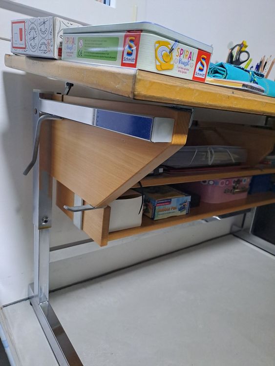 Schüler-Pult Holz-Metall (massiv, robust) | Acheter sur Ricardo