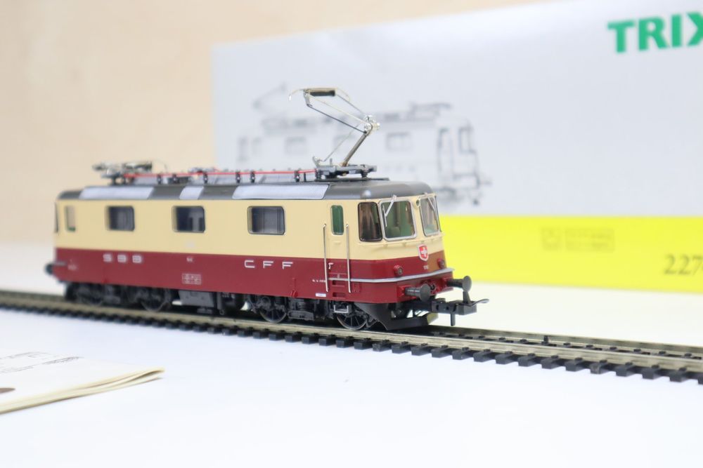 Trix SBB Re 4/4 TEE E-Lok - 22744 (Gebraucht) in Winterthur für CHF 146 ...