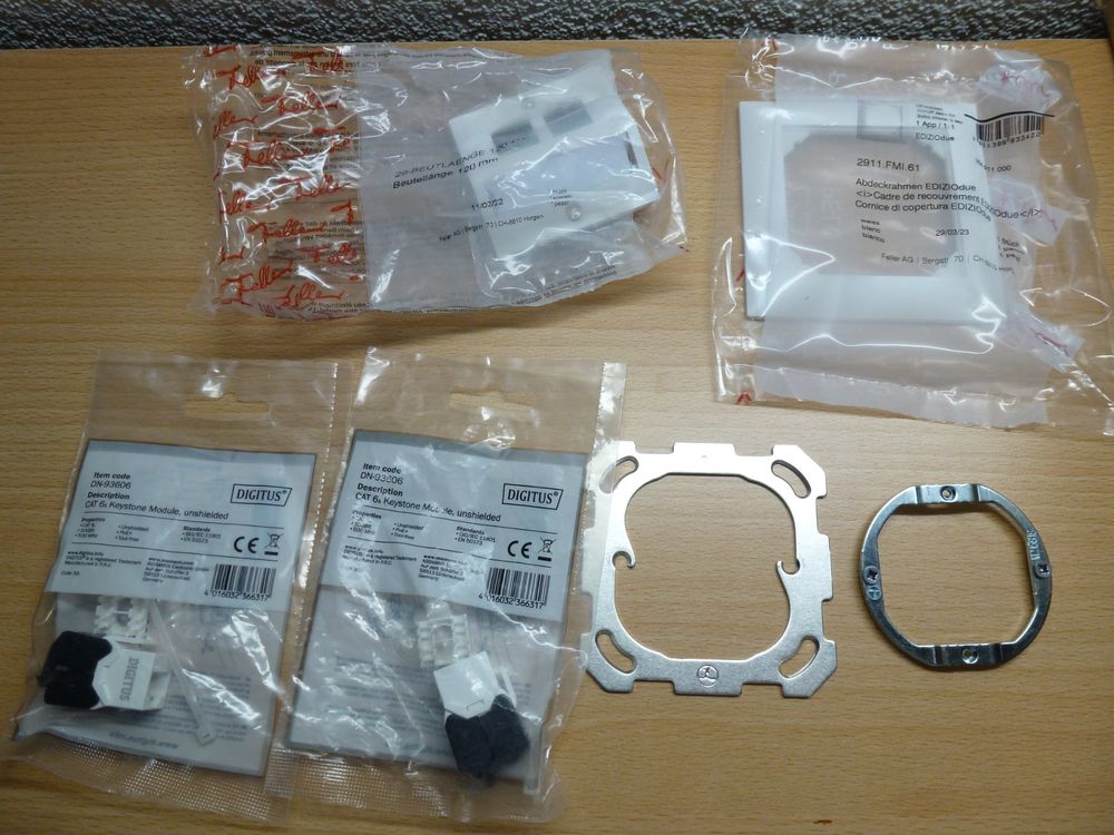 Feller Edizio Due UP 2 x RJ45 ws mit 2 Digitus Keystone Modu (Neu und ...