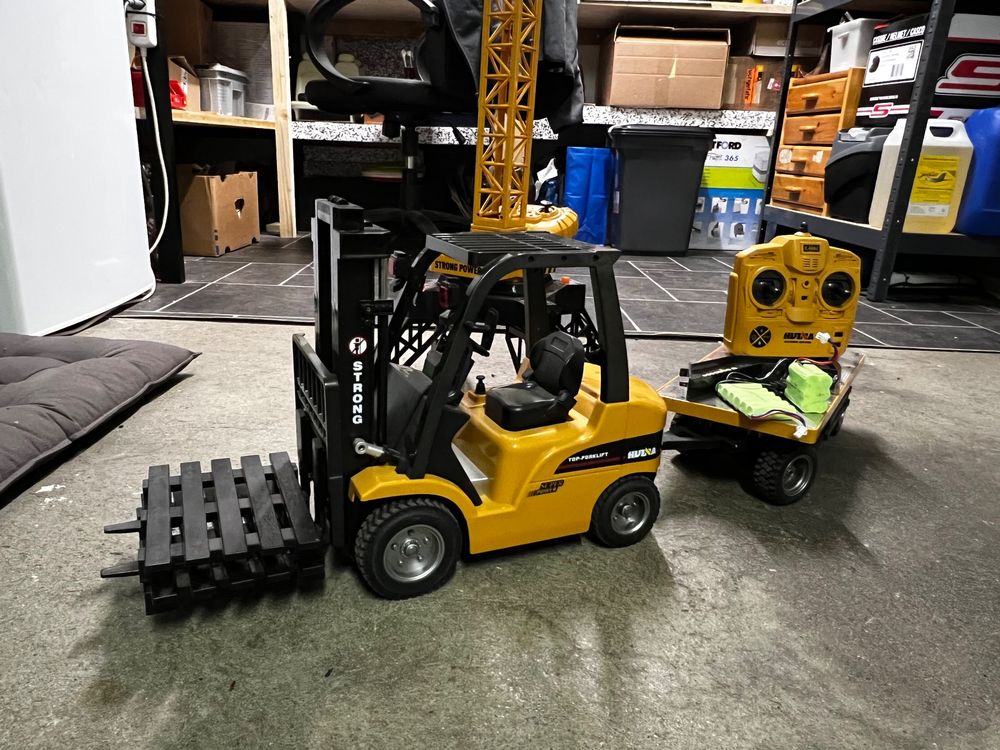 Amewi Stapler und Kran (Gebraucht) in Rapperswil BE für CHF 41 – mit Lieferung auf Ricardo kaufen